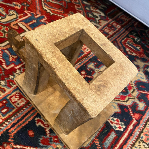 carved wood African stand – Re Antiques